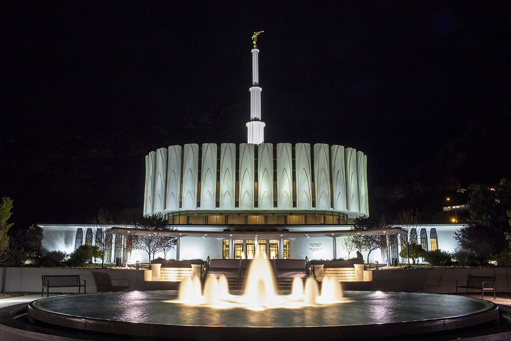 Provo Temple at Night | K. Bradley Washburn Art & Design